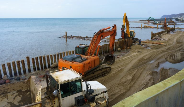 Breakwater Design 101: Key Principles and Challenges in Coastal ...